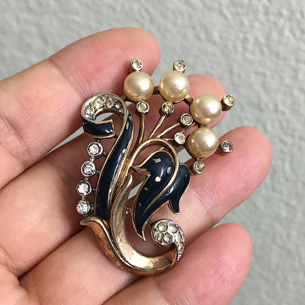 Alfred Philippe Crown Trifari Super Rare Design Brooch - Gem